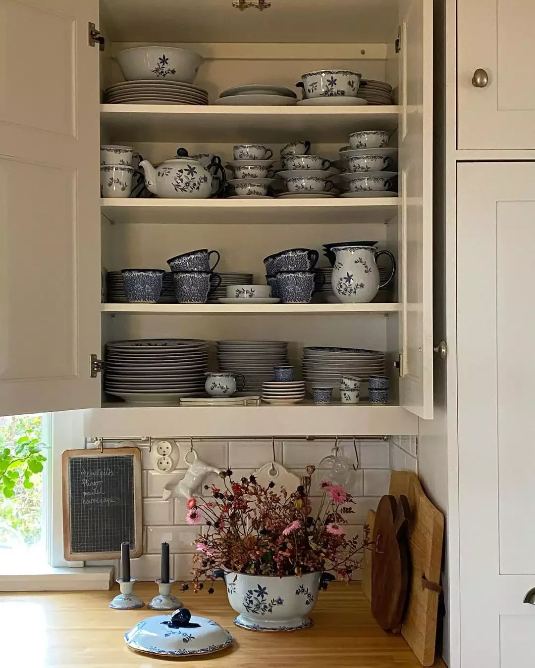 30 Charming Cottagecore Kitchen Ideas For Cozy Country Style